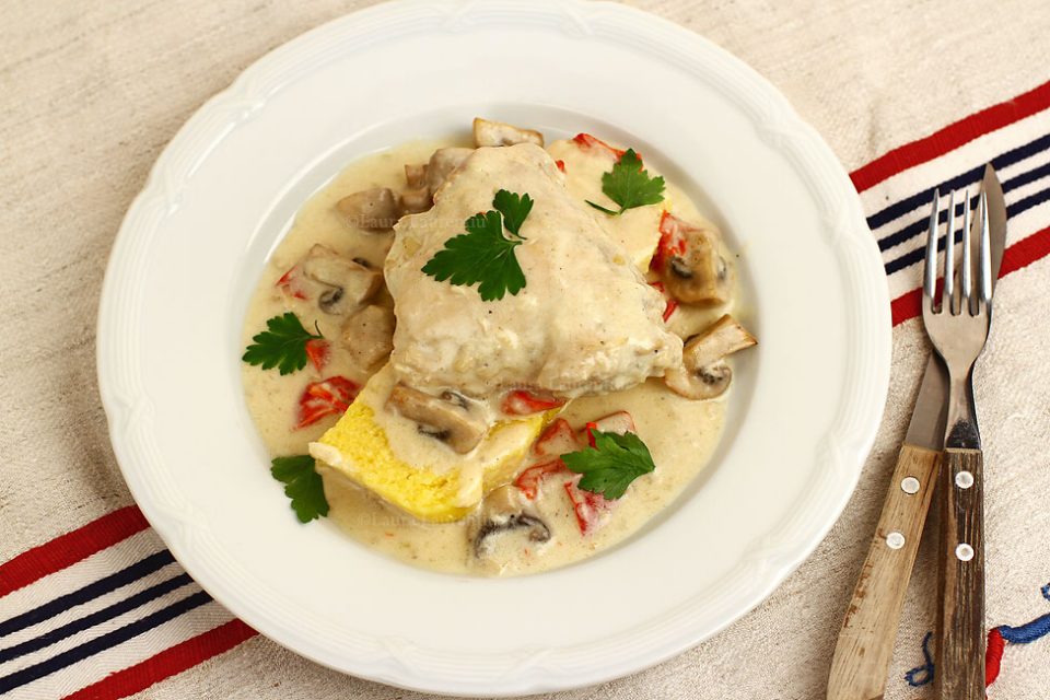Ciulama de pui cu ciuperci și smântână rețetă video - Laura Laurențiu