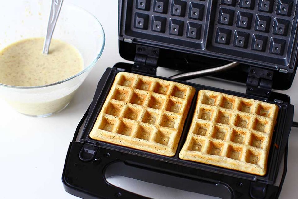 Vafe belgiene dulci și sărate pentru micul dejun de duminică