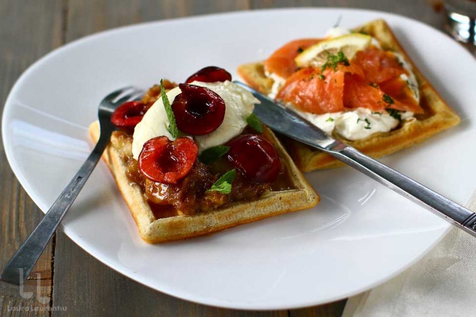 Vafe belgiene dulci și sărate pentru micul dejun de duminică