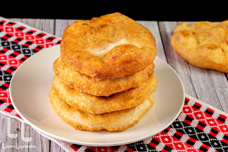 Scovergi - rețetă simplă de turte de post pufoase | Laura Laurențiu