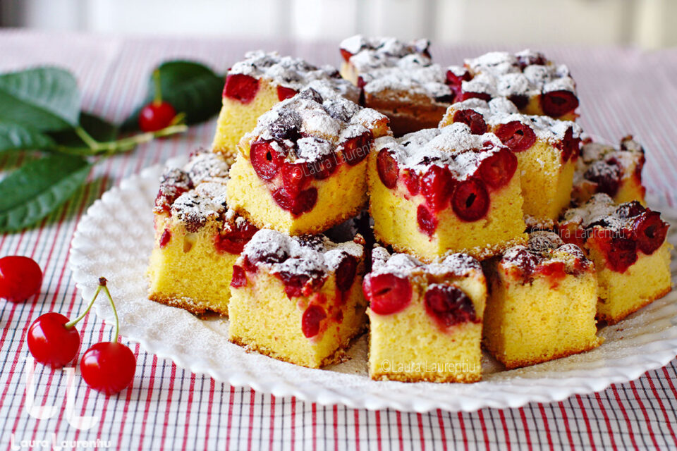 Pandișpan cu vișine - rețetă video - pufos și crescut, fără praf de copt