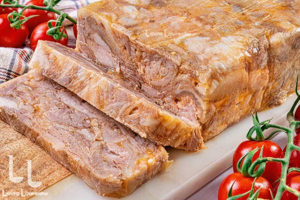 Ciolan de porc presat - rețetă de mezel de casă 100% natural
